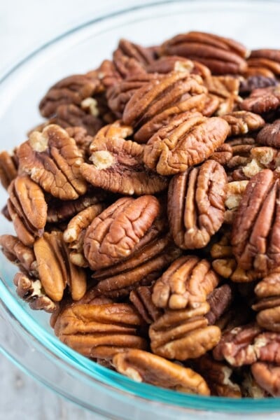 How to Roast Pecans (Oven or Stovetop) - Evolving Table