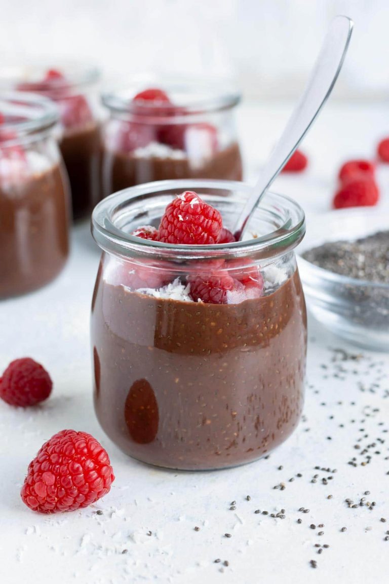 Chocolate Chia Seed Pudding - Evolving Table