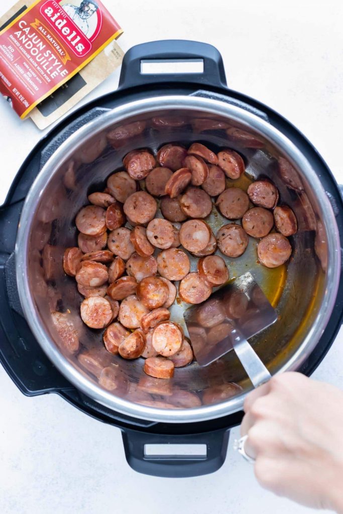 Instant Pot Red Beans and Rice Recipe - Evolving Table