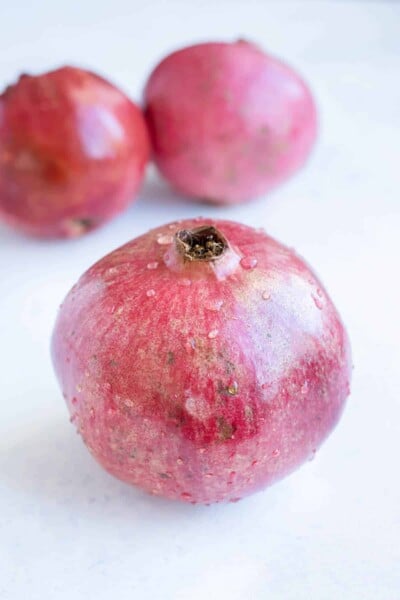 How to Tell if a Pomegranate is Ripe - Evolving Table