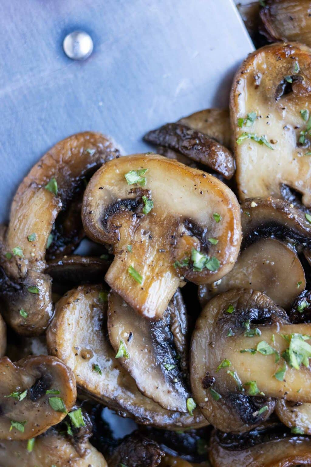 Simple Sautéed Mushrooms Recipe - Evolving Table