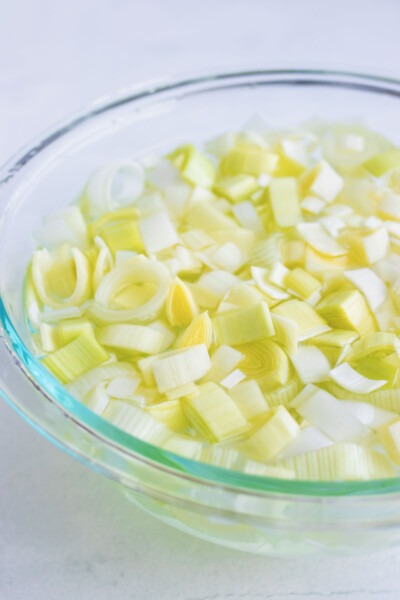 How to Cut & Clean Leeks - Evolving Table
