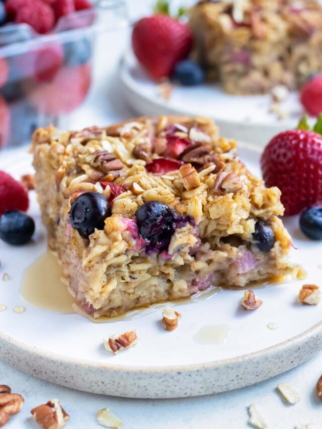 Healthy Baked Oatmeal with Berries - Evolving Table