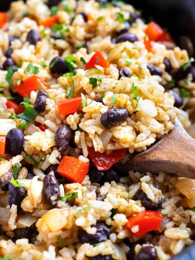 Gallo Pinto (Costa Rican Rice and Beans) - Evolving Table