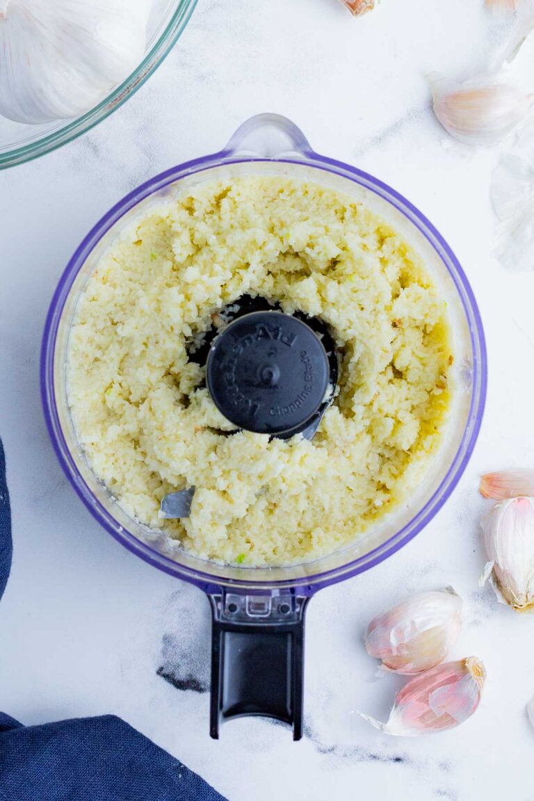 How to Make Garlic Paste - Evolving Table