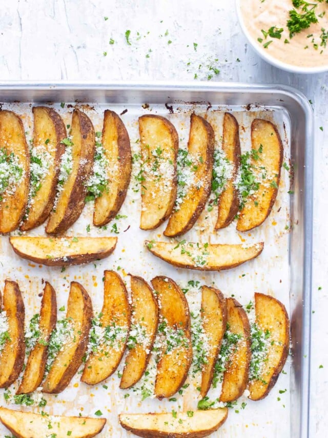 Crispy Baked Potato Wedges Recipe - Evolving Table