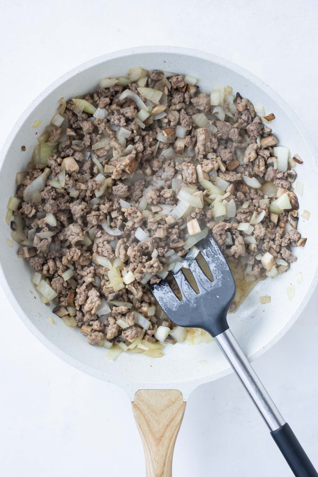 Easy Lasagna Recipe (No-Boil Method) - Evolving Table