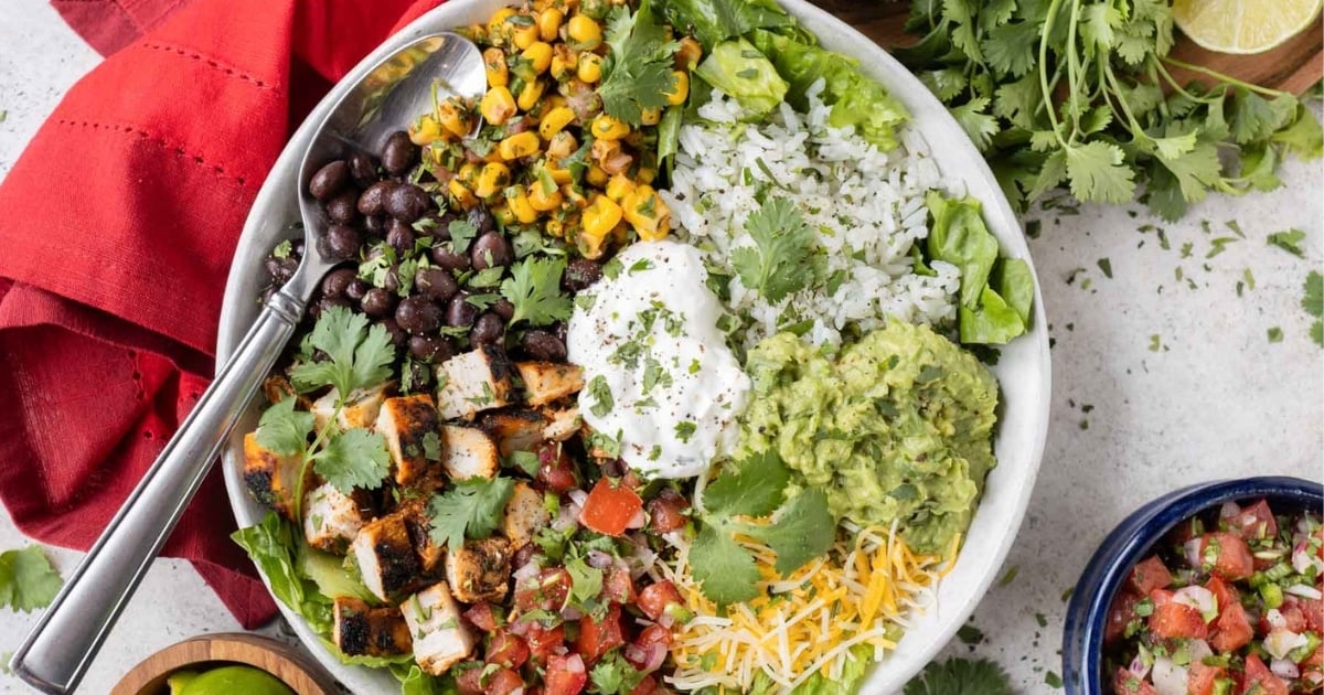 Chipotle Bowl Recipe (Copycat, Better at Home) - Evolving Table