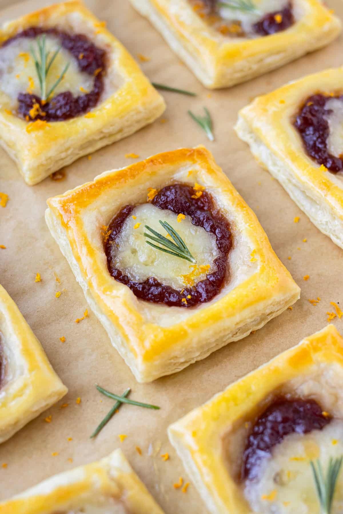 Monte Cristo Puff Pastry Pinwheels - Evolving Table